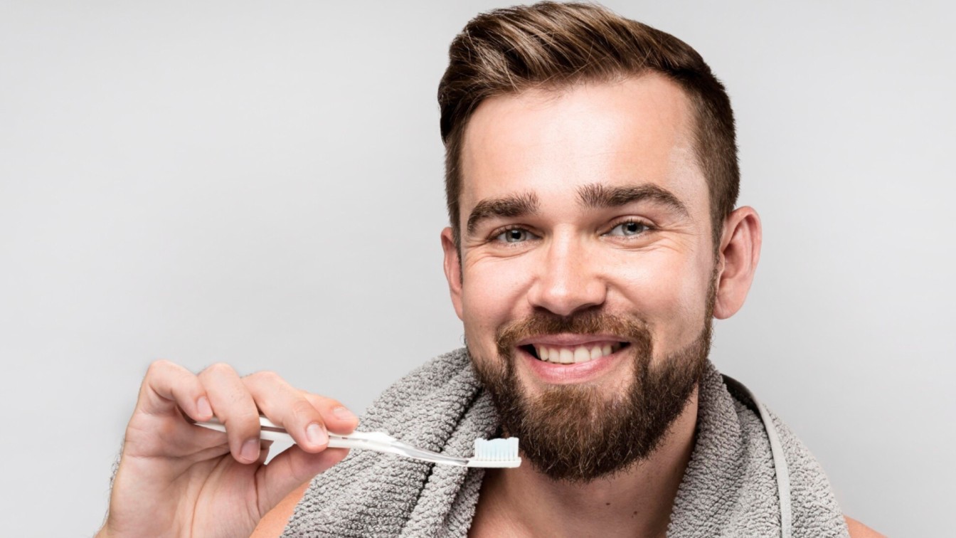 The Best Way to Brush Your Teeth: Tips for a Healthier Smile